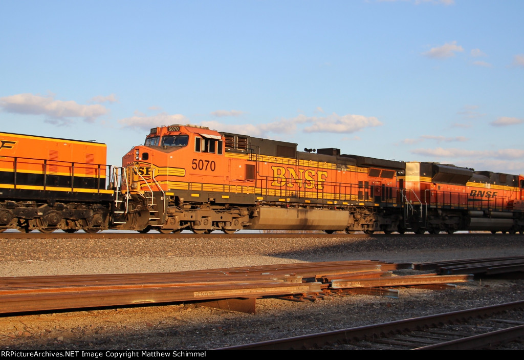 BNSF 5070